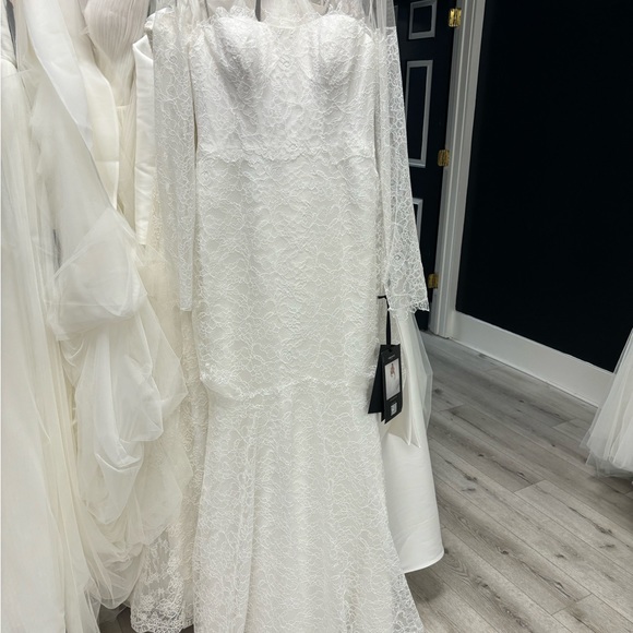 Vera Wang | Dresses | Vera Wang Concepcion Wedding Dress | Poshmark